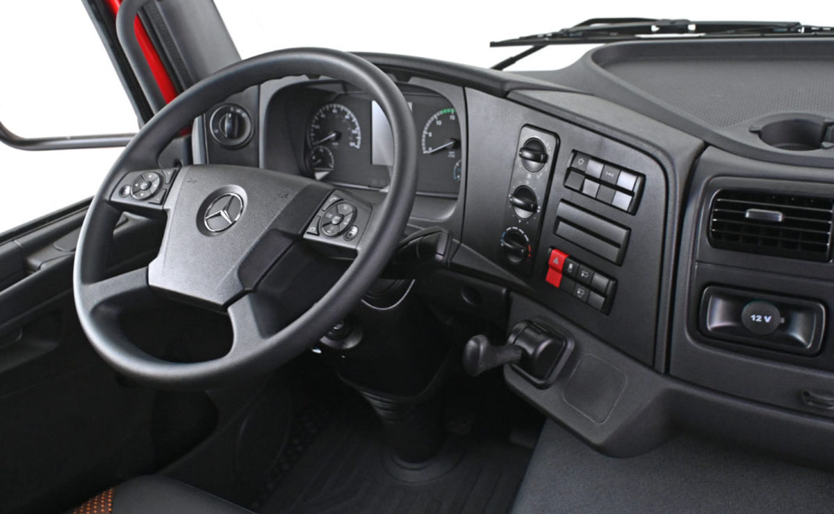 mercedes-benz-atego-2025